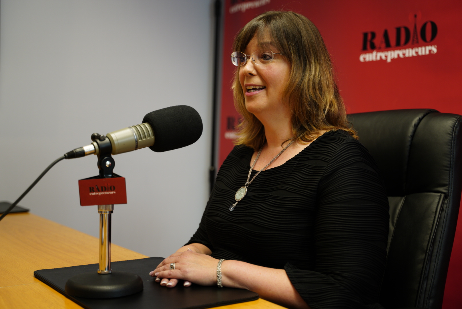 Leigh-Ann Larson – Elevate Counseling - Radio Entrepreneurs